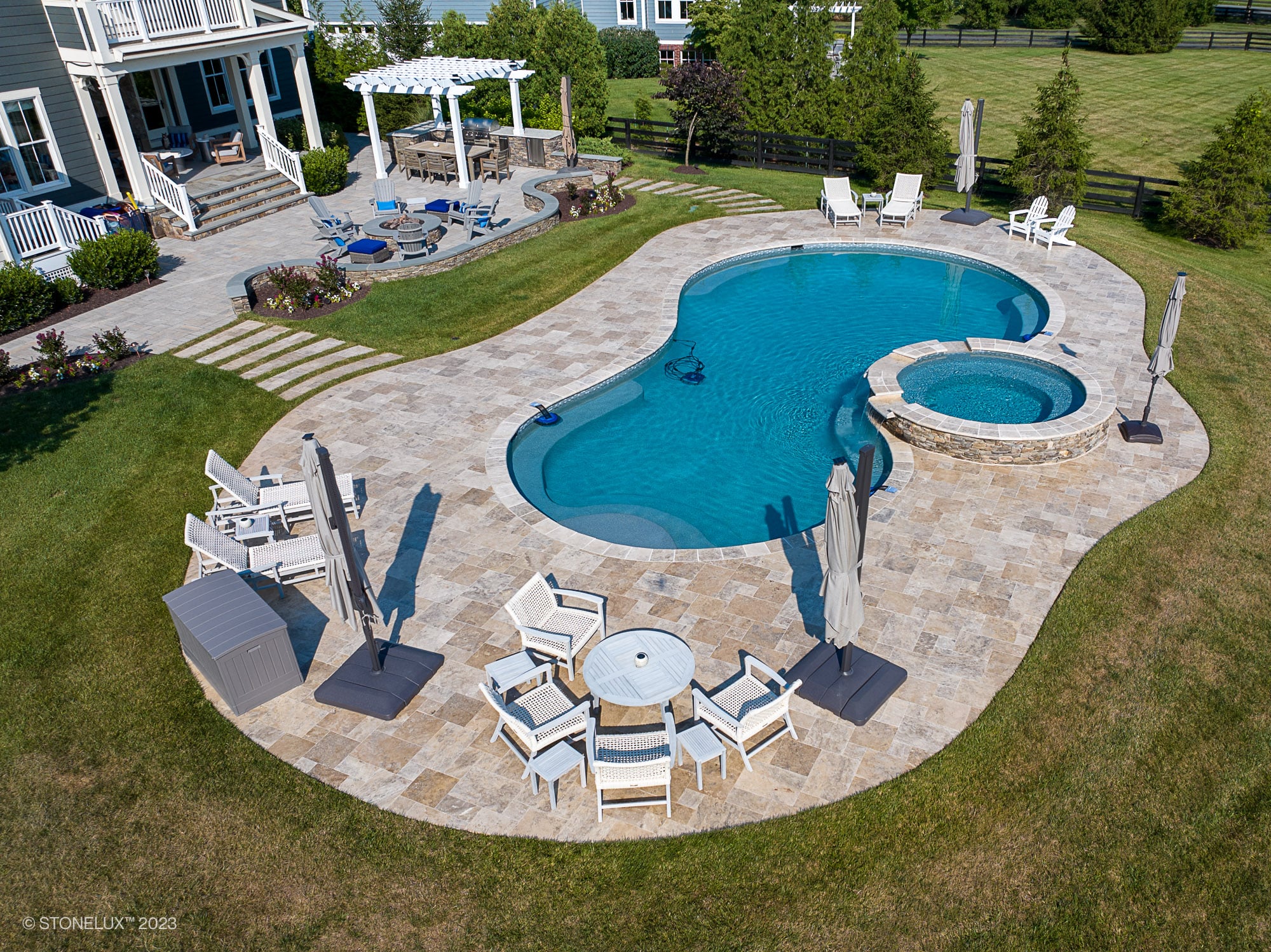 Philly Travertine Pool in Leesburg, VA: Luxury Pool Deck with Beige ...